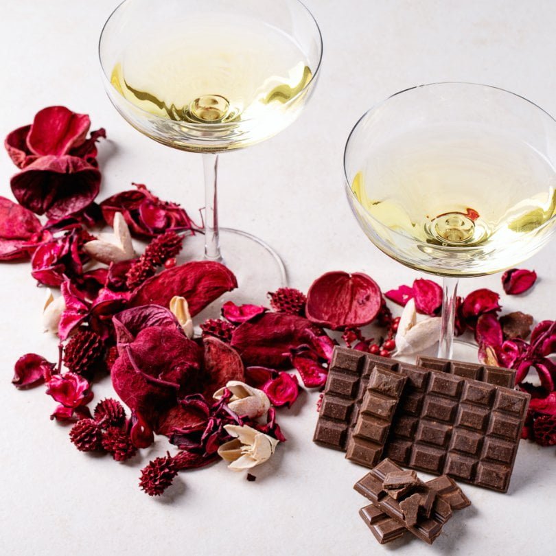 Champagne Toast Sample - Phoenicia Essence